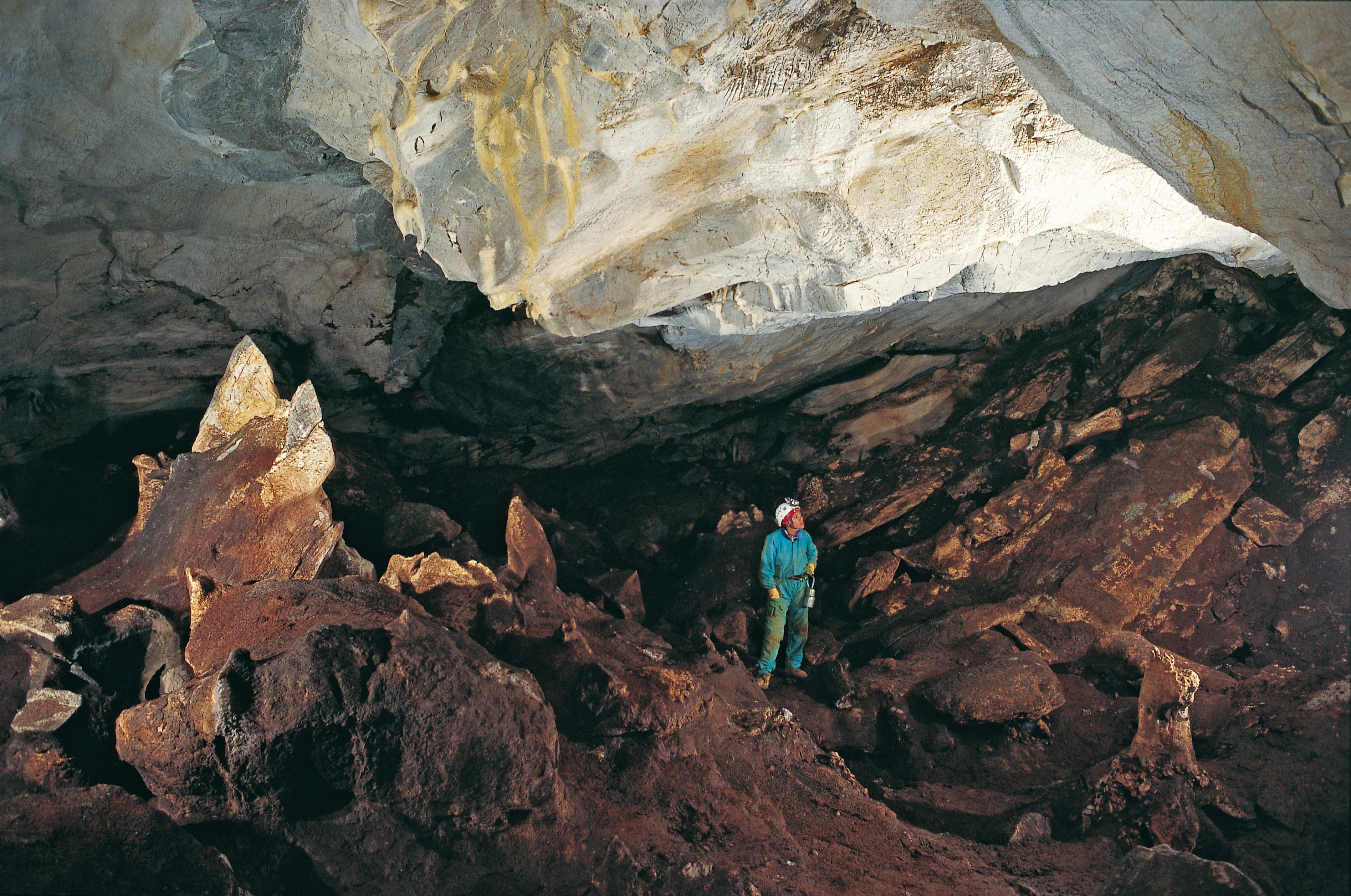 Excursion to the Grotta della Monaca, among the best-preserved ...