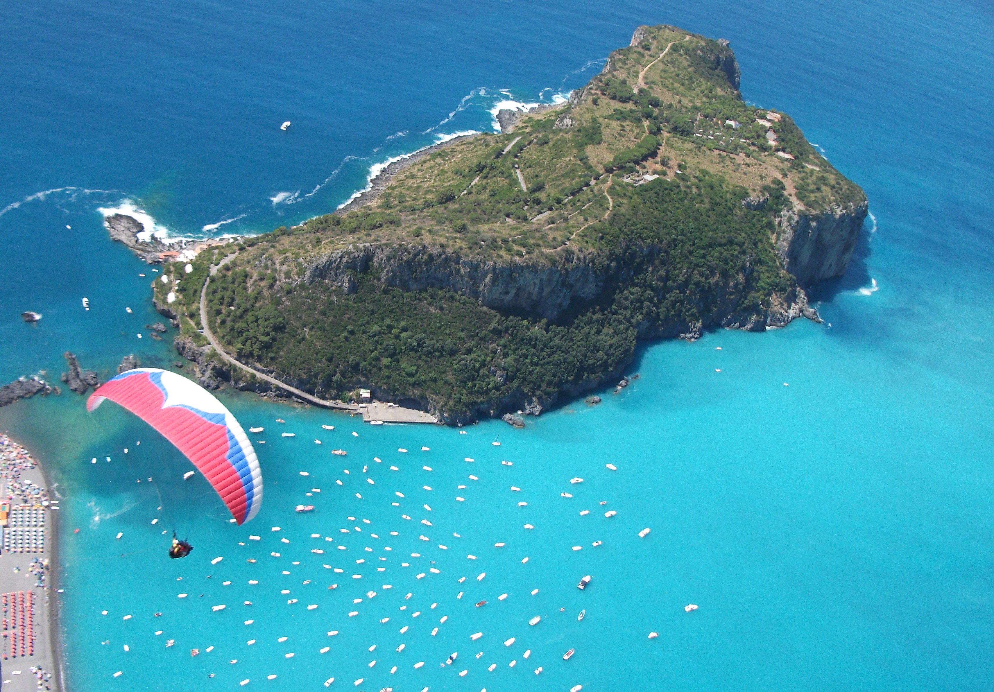 La Calabria vista dall’alto: mongolfiera, parapendio e deltaplano ...