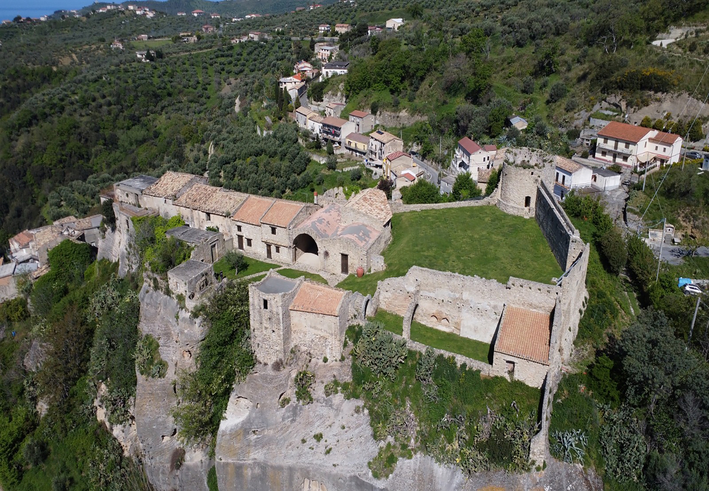 Castello di Savuto a Cleto | Calabria Straordinaria